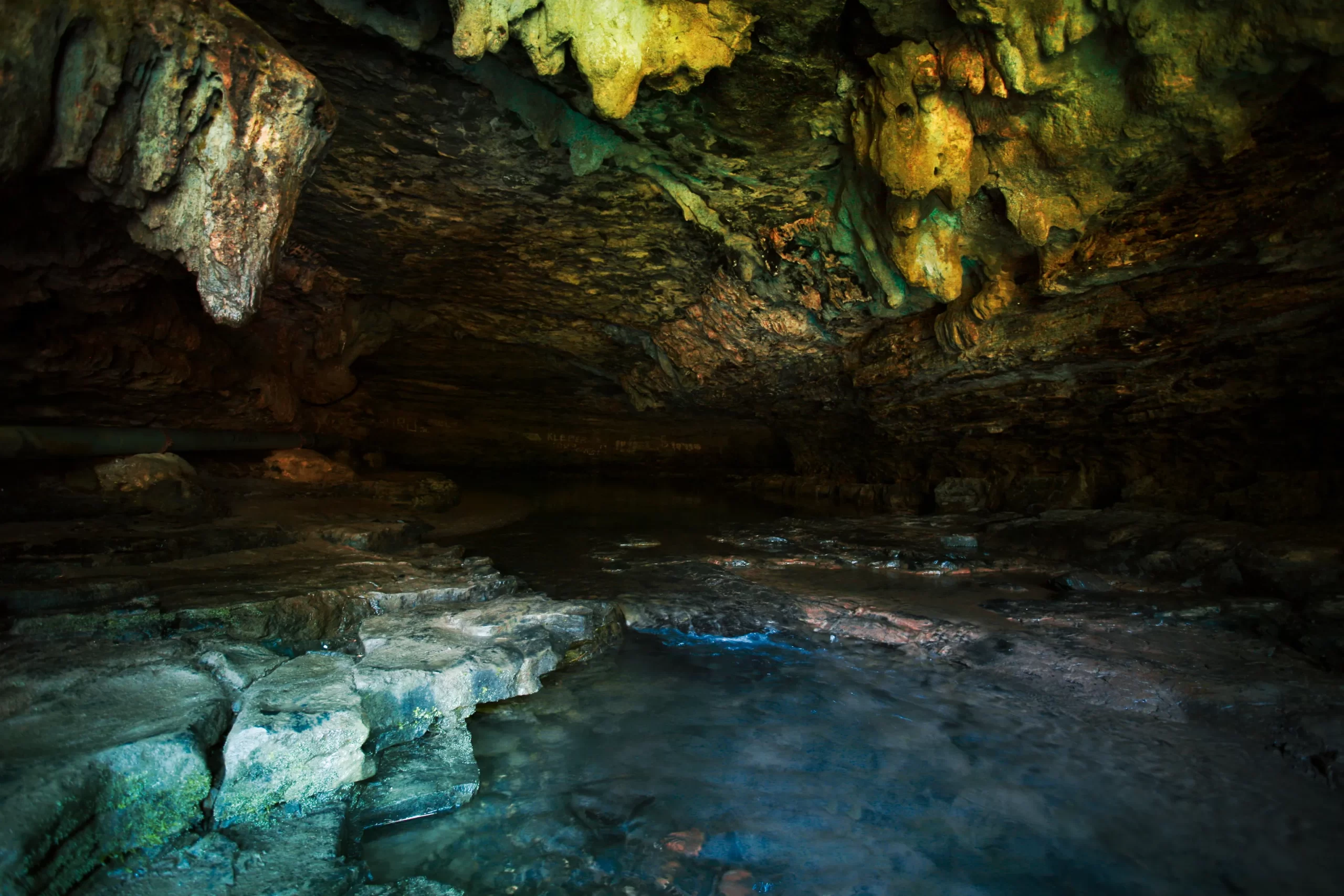 Explorer les grottes de Jumandy en Amazonie - Galapagos Croisieres